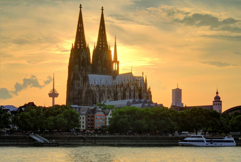 Evening in Koeln, Koelner Dome Stock Photo - Image of foreground, koln ...
