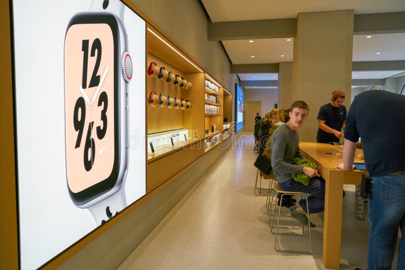 Apple store editorial image. Image of headphones, digital - 158298075