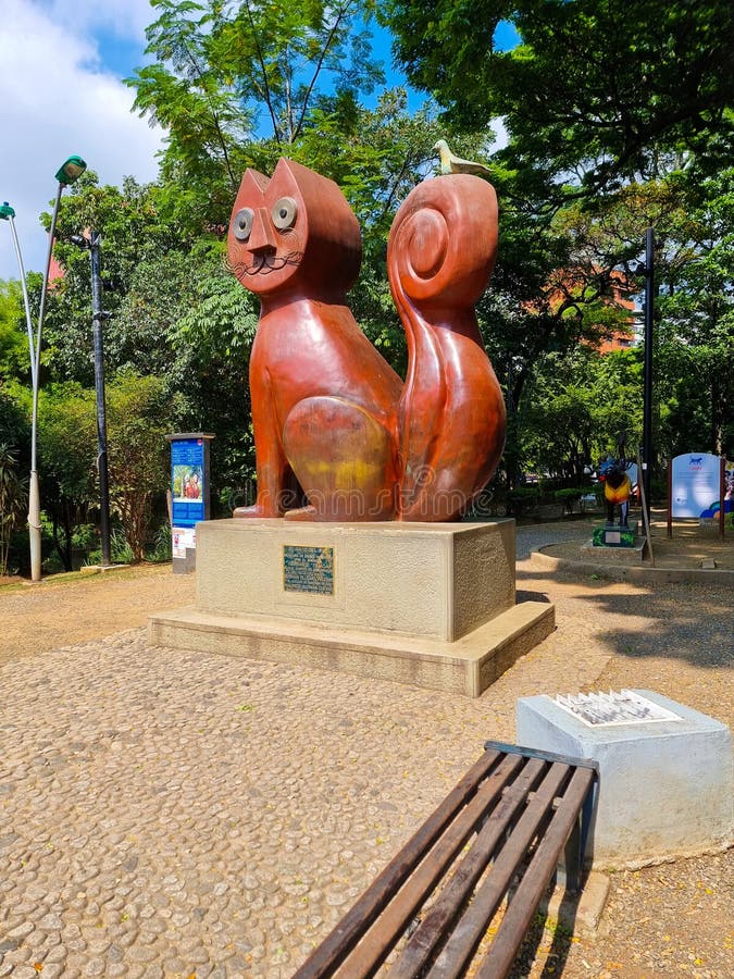 Colombia, Cali, the Cat of the River Sculpture Editorial Image - Image of isolated, pets: 331396635