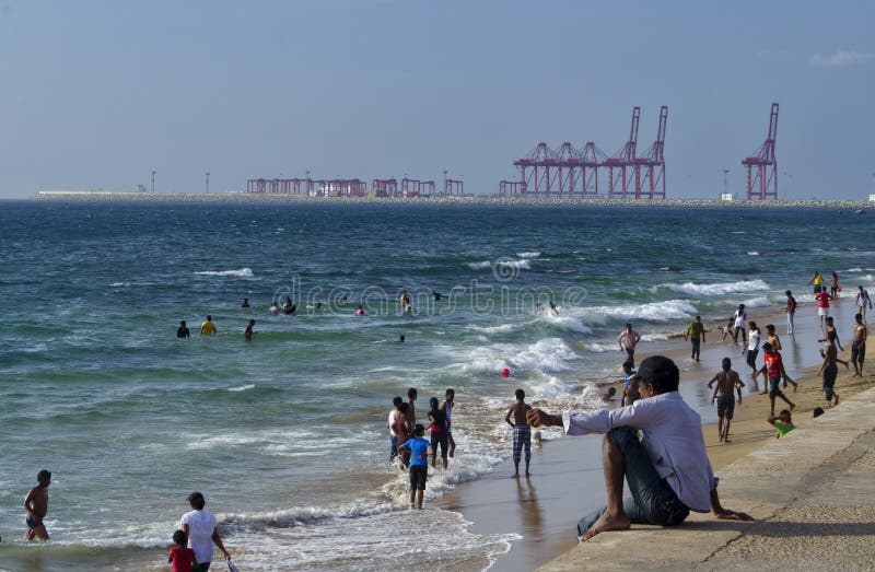 Colombo South Harbour editorial photography. Image of swim - 36917207