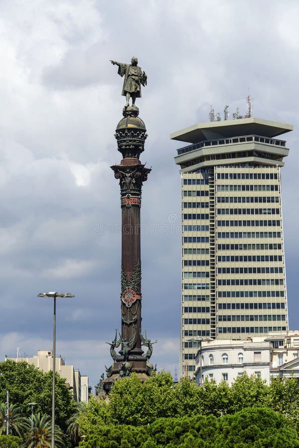 Colon Statue stock image. Image of clouds, barcelona - 43980013