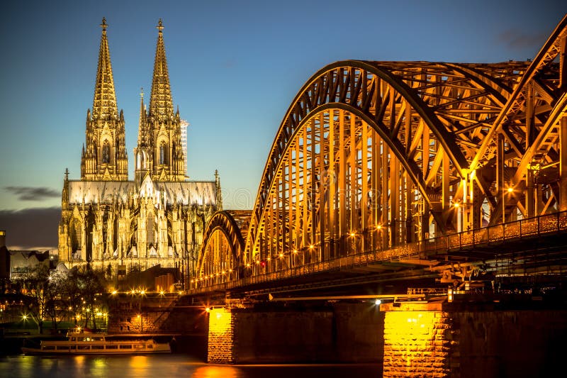 Colonia, Alemania imagen de archivo. Imagen de hohenzollern - 38498479