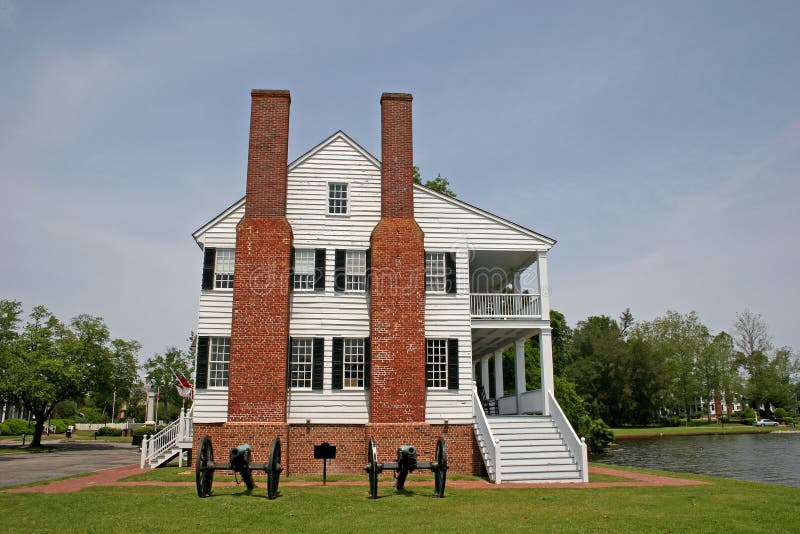 Colonial House stock image. Image of garden, path, landmark - 35918571