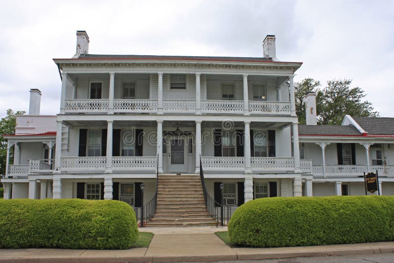 Colonial House stock image. Image of colonial, landmark - 35650157