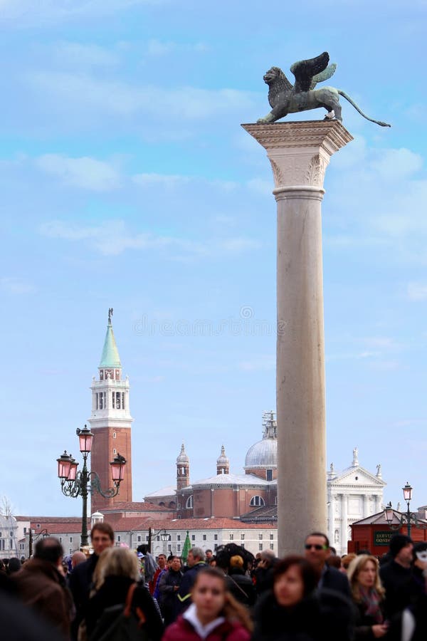 Colonna Campanile Del ` S Di San Marco E Di St Mark Sulla Piazza San ...