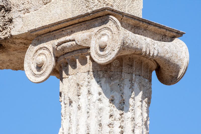 Colonna Ionica Olympia Greece Immagine Stock - Immagine di ordine ...