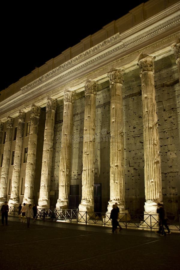 Colonnade editorial image. Image of columns, night, travel - 20677545