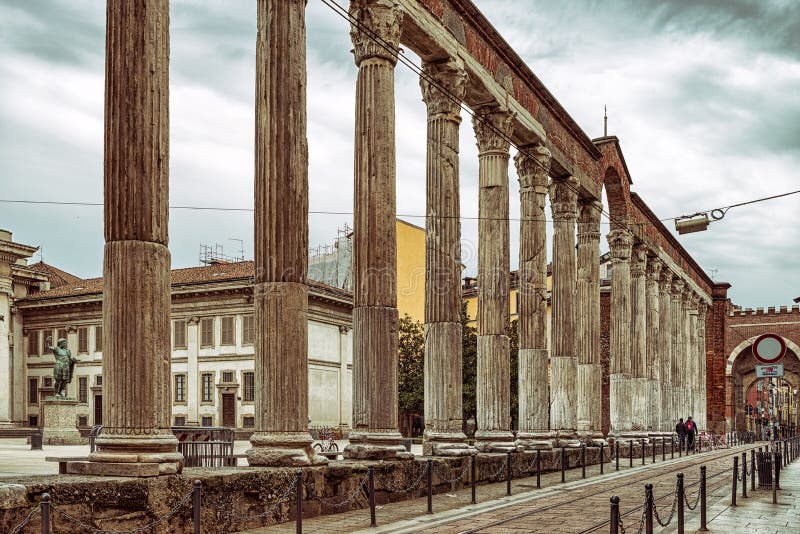 Le Colonne O Colonne Di San Lorenzo E Basilica Di San Lorenzo a Milano ...