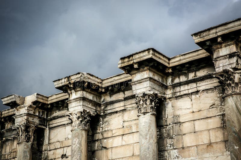 Colonne Greche Sotto Akropolis, Atene Fotografia Stock - Immagine di ...
