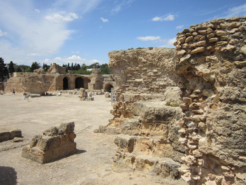 Colonnes De Carthage Antique Image stock - Image du lisse ...