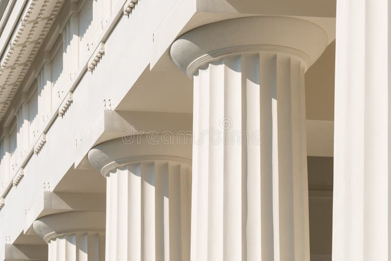 Colonnes Doriques De Temple Antique Image stock - Image du details ...