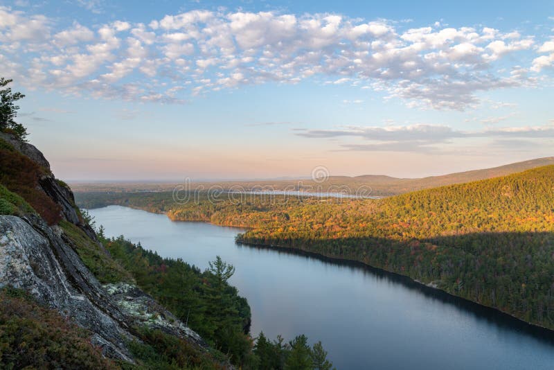 Color changing in autumn stock image. Image of foliage - 130132373