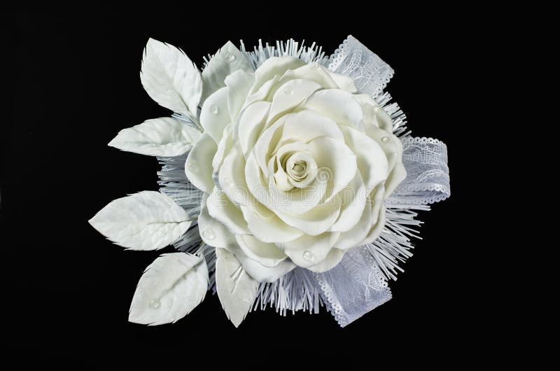 Color Crema Color De Rosa Artificial, Hecho a Mano De Espuma Imagen de ...