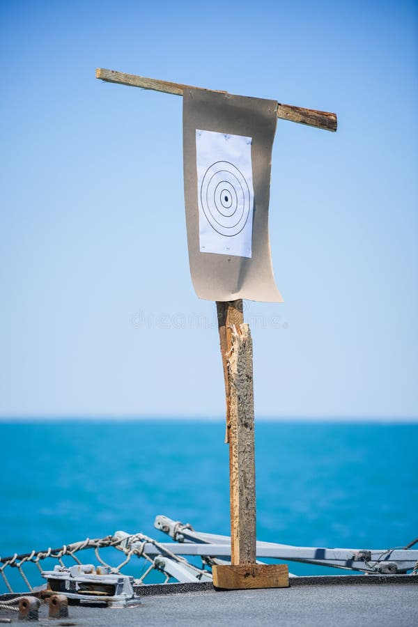 Paper Shooting Target on a Pole Stock Image - Image of blank, bullet ...