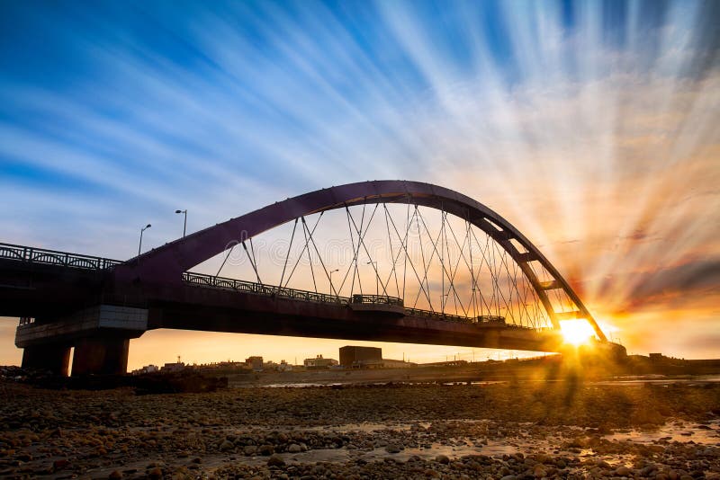 Color Red Bridge Sunset, Chuk Yuen Stock Photo - Image of lamp, marina ...