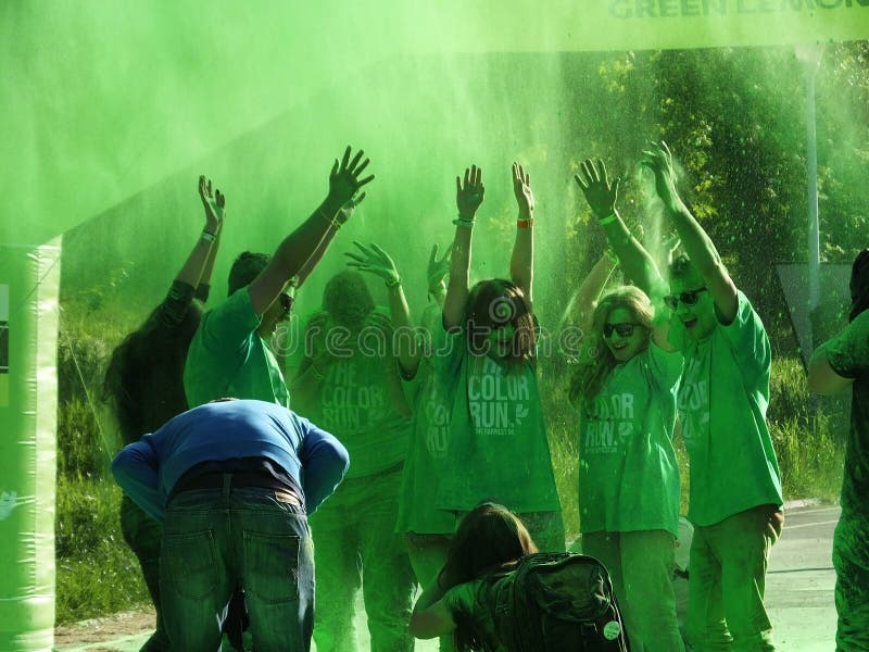 Color Run editorial photo. Image of people, breast, athletic - 40182716