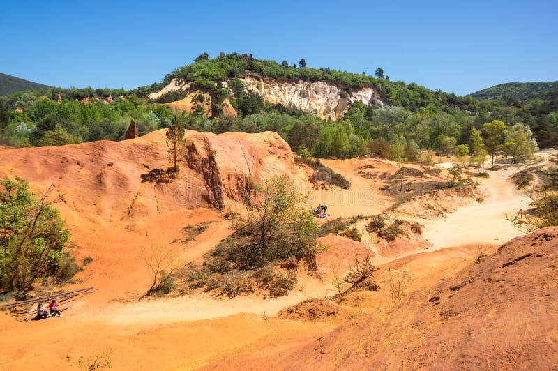 Colorado Provencal in Rustrel Stock Photo - Image of rocky, geology ...