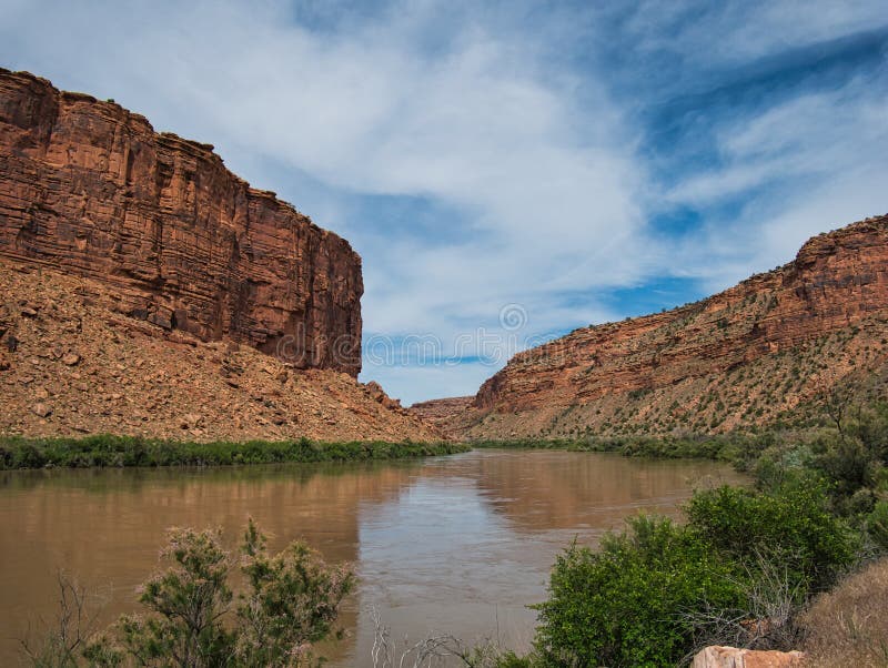 The Colorado River between the Red Cliffs Stock Image - Image of earth ...