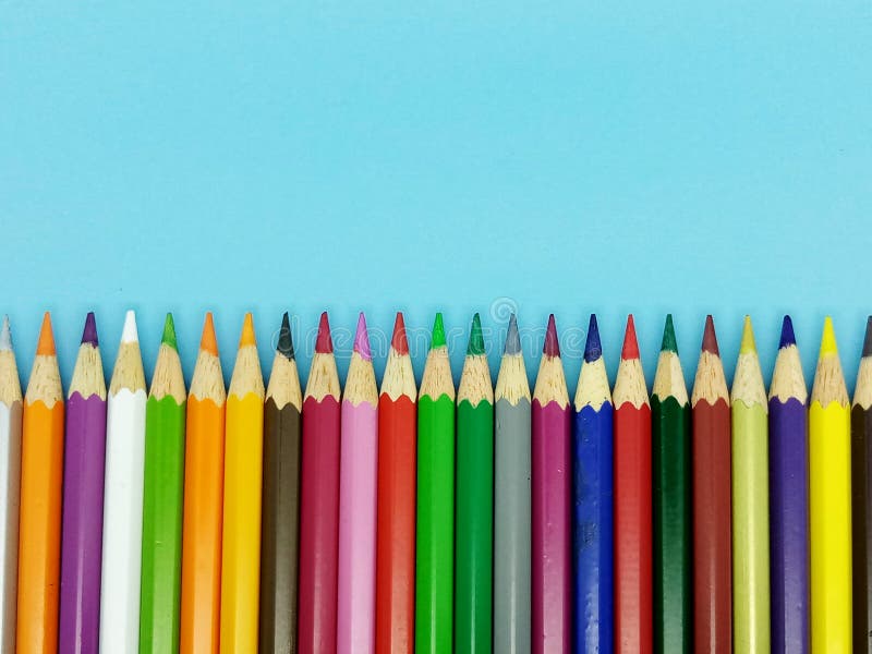 Matita Blu Di Colore Con Coloritura Fotografia Stock - Immagine di ...