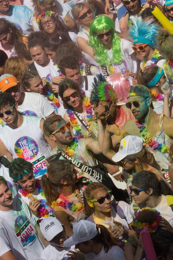 Colored race in Genoa editorial photography. Image of arrival - 73325102