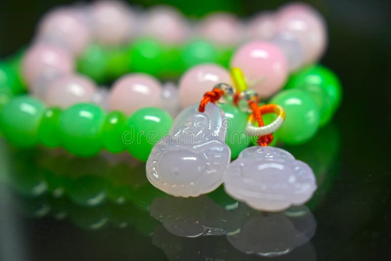 Colored Stone Bracelet Made from Hand, is a Beautiful and Luxurious ...