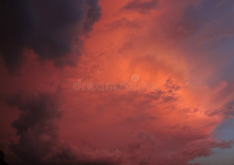 Colores del cielo foto de archivo. Imagen de hermoso - 80685480