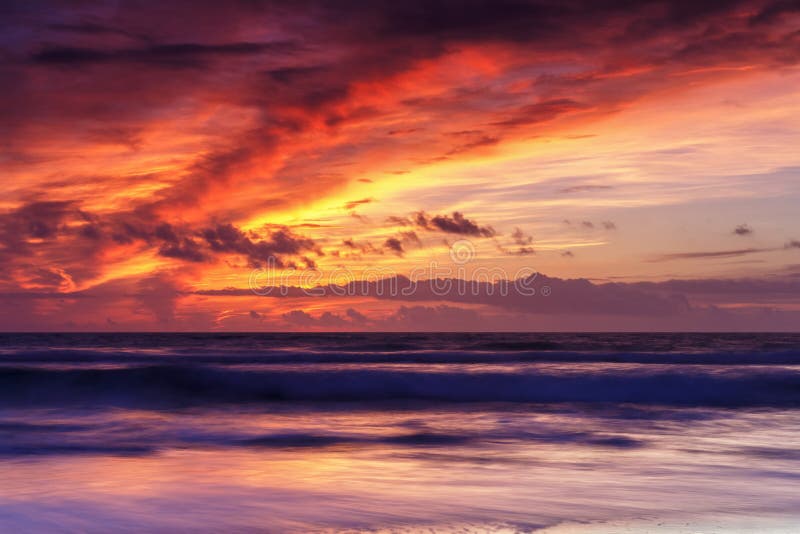 Colores en el mar imagen de archivo. Imagen de arena - 110124365