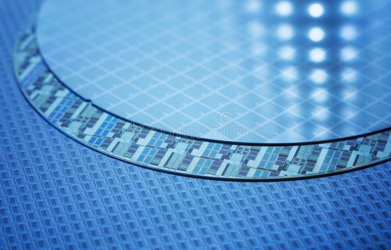 Colores Reflectantes De Oblea De Chip De Silicio Foto de archivo ...