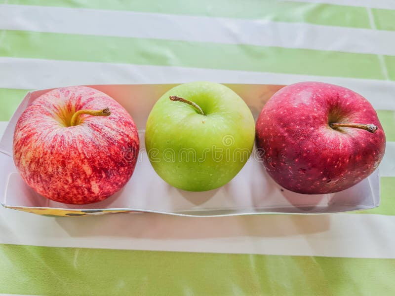 Colorful Apples, Red Green and Yellow Fruit, Isolated on White ...