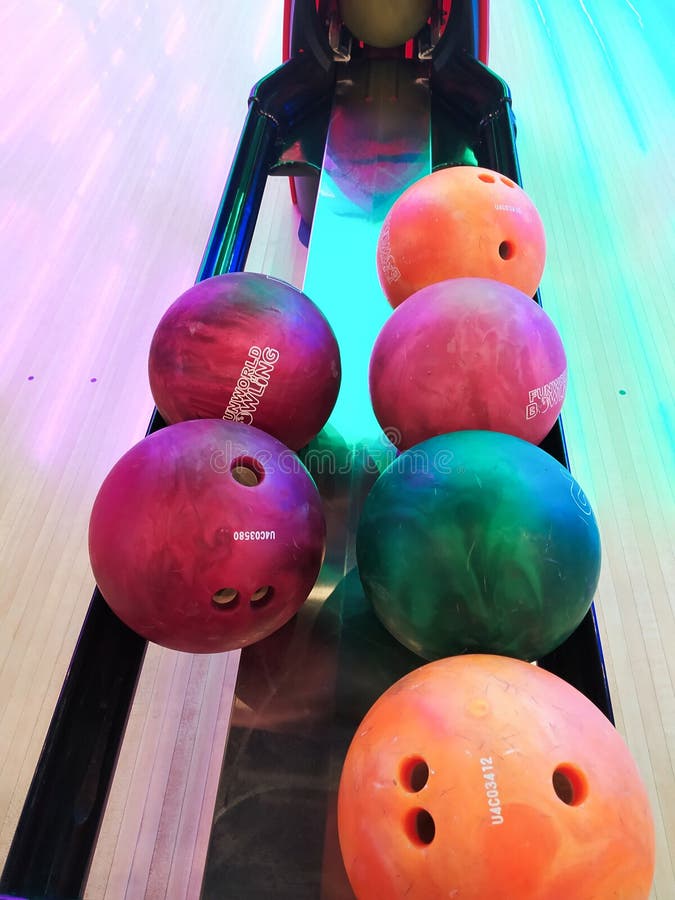 303 Pin Track Bowling Stock Photos - Free & Royalty-Free Stock Photos ...