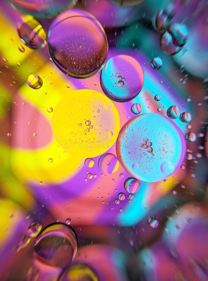 Colorful Bubbles Abstract Background, Oil Bubbles in Transparent Liquid ...