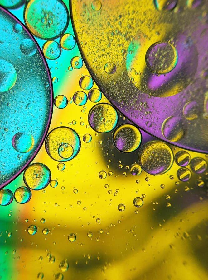 Colorful Bubbles Abstract Background, Oil Bubbles in Transparent Liquid ...