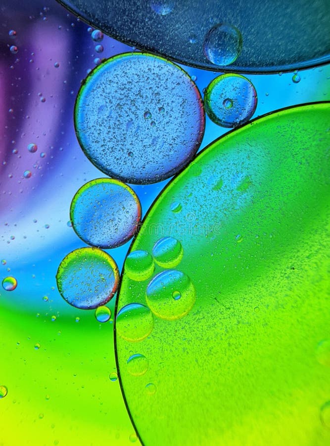 Colorful Bubbles Abstract Background, Oil Bubbles in Transparent Liquid ...