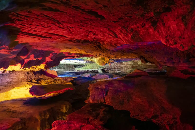 Skyline Caverns stock image. Image of color, explore, cave - 3602271