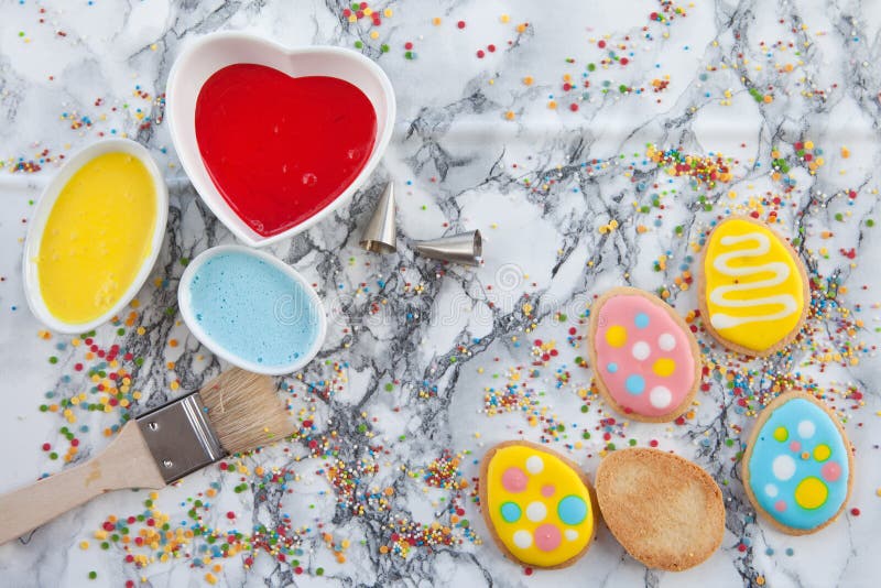 Colorful Cookies on Red Plate Stock Image - Image of cherry, frosting ...