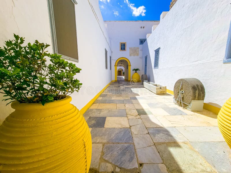 Colorful Courtyard in Hydra Stock Photo - Image of tourist, romantic ...