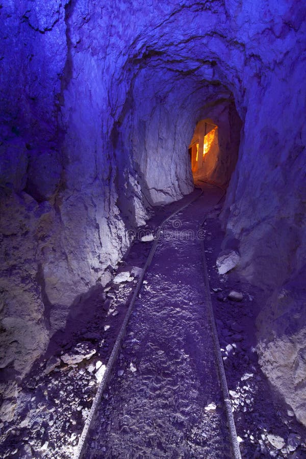 Mine tower stock image. Image of silhouette, coalpit - 20536973