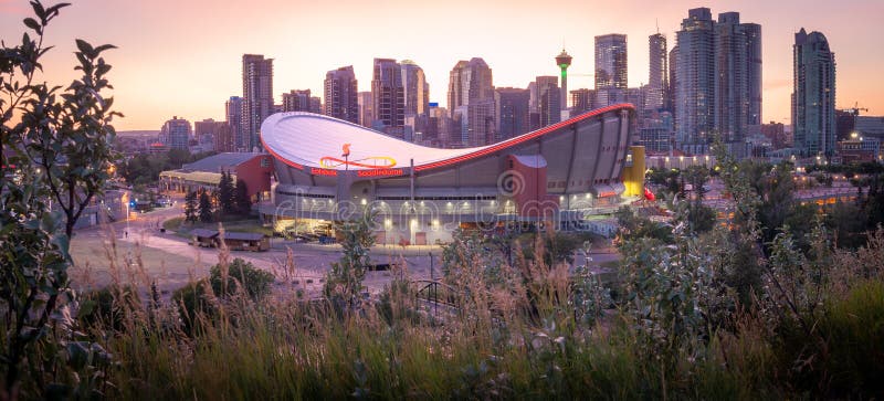 Colorful Panoramic Sunset View on Downtown Calgary Editorial Image ...