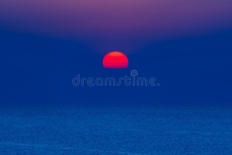 Colorful sunrise at sea stock image. Image of paradise - 192055033
