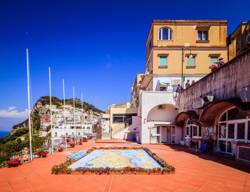 Colorido Mapa De La Isla De Capri, Italia Imagen editorial - Imagen de ...