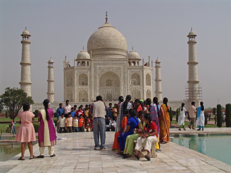 Colors at the Taj Mahal editorial stock image. Image of world - 18589034