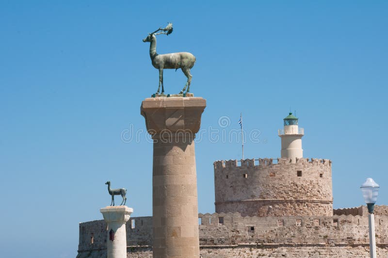 Colosse de Rhodes image stock. Image du antiquité, isolement - 28017001