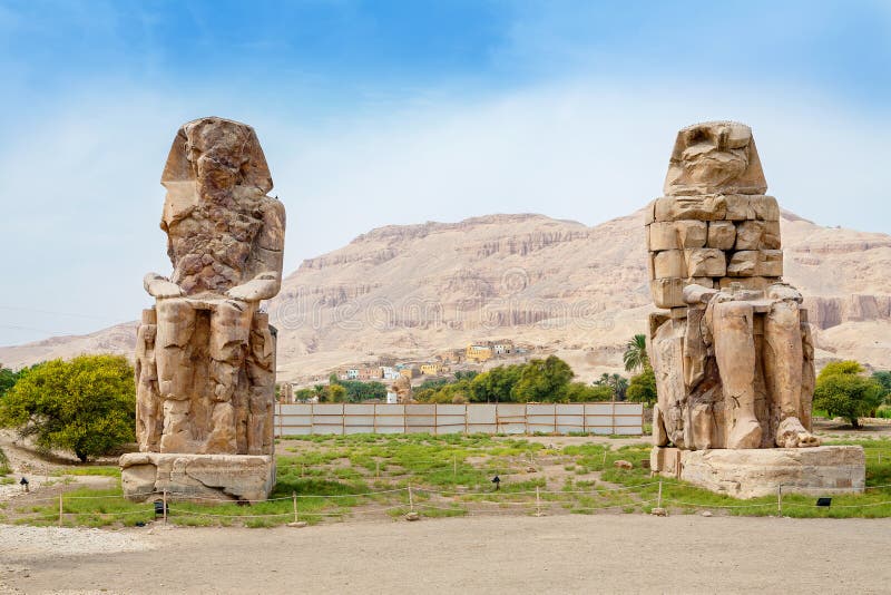 Colosses De Memnon Luxor, Egypte Image stock - Image du afrique ...