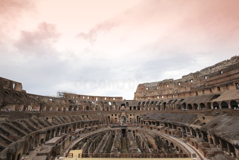 Colosseum Amfiteater, Rome, Italien Redaktionell Bild - Bild av ...