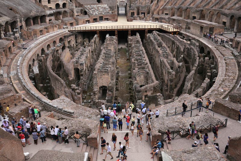 Colosseum-Amphitheatre, Rom, Italien Redaktionelles Foto - Bild von ...