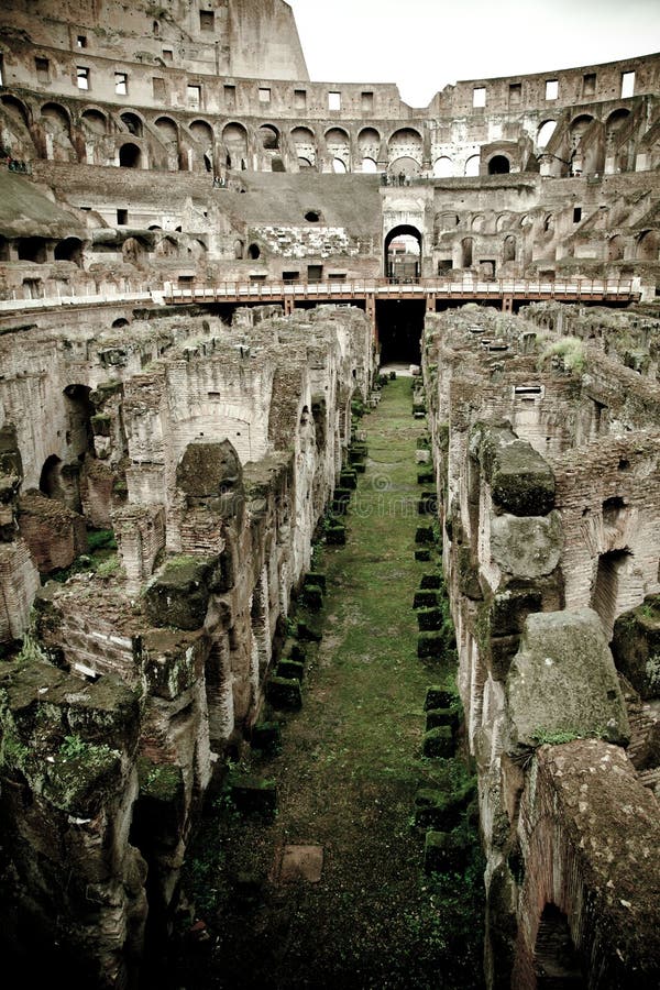 Colosseum in Roma stock photo. Image of gladiator, remains - 27900686