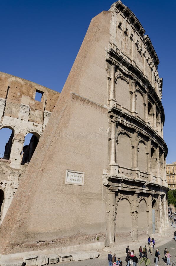 Colosseum in Rome editorial image. Image of rome, architecture - 27124895