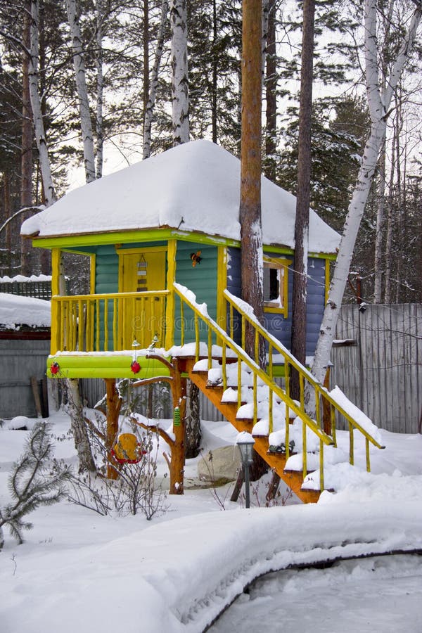 Cute Small Tree House for Kids Stock Photo - Image of green, park: 26620012