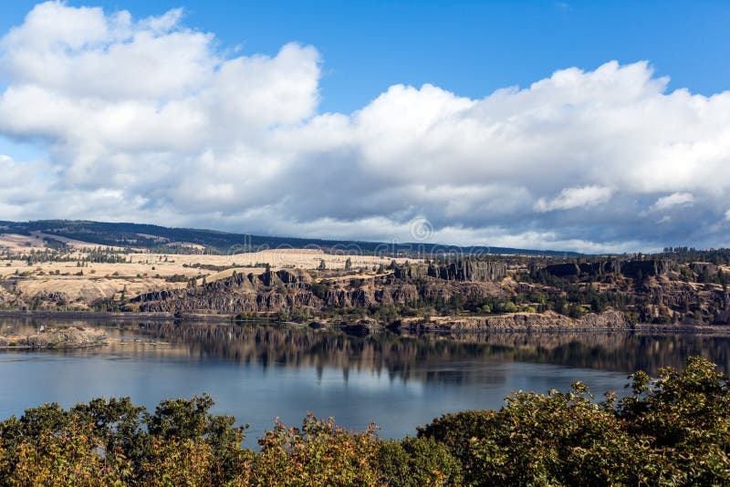 Columbia River gorge view stock photo. Image of river - 80113200
