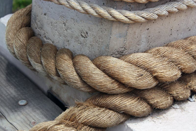 Column with Rope at Berth stock image. Image of chain - 5727847